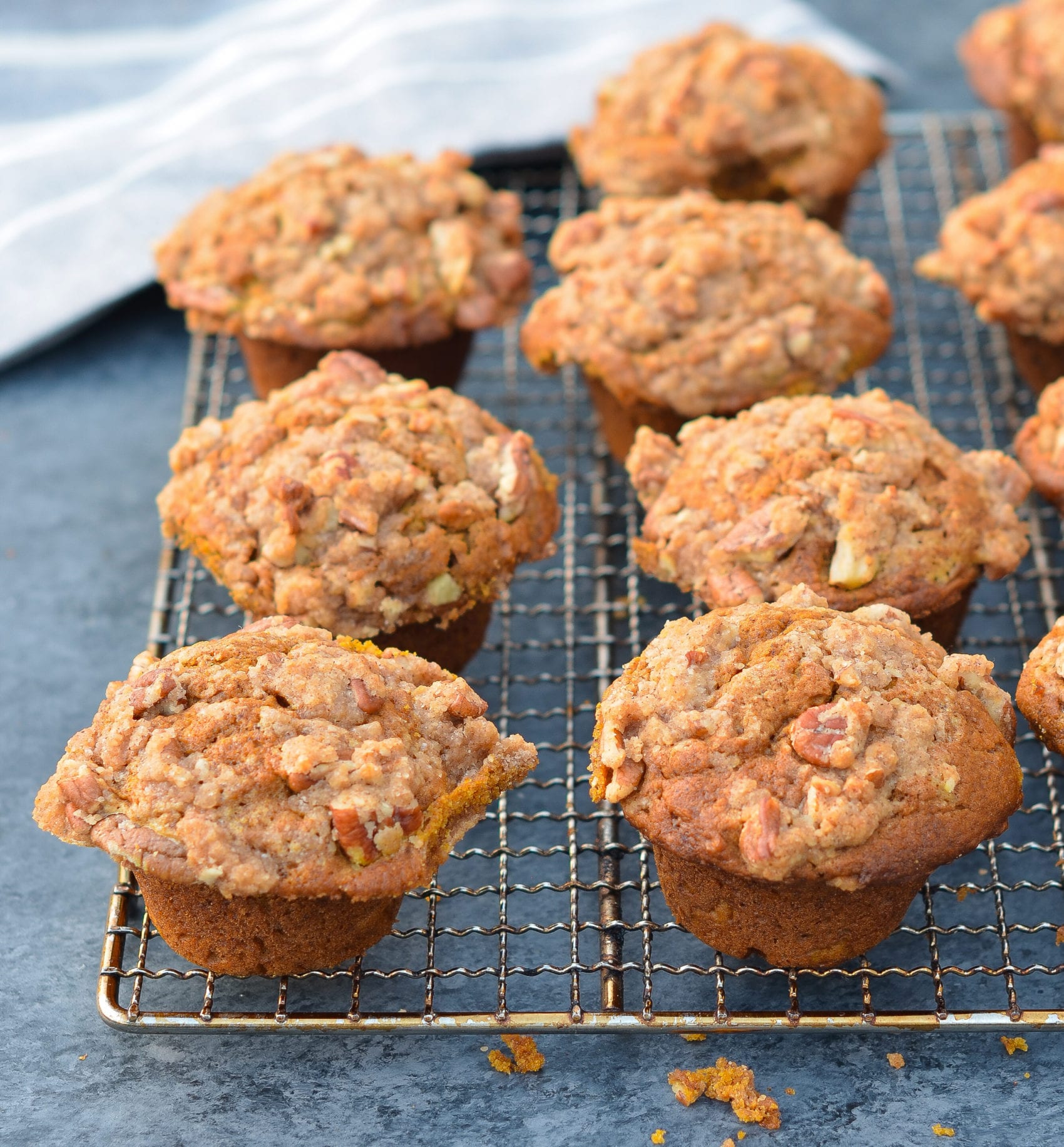 Best Pumpkin Muffins with Sweet & Crunchy Topping