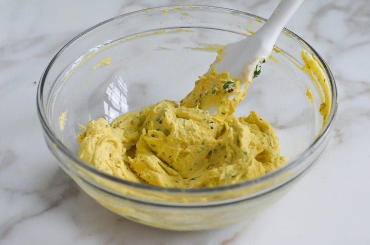 Classic Deviled Eggs Recipe – Easy and Delicious