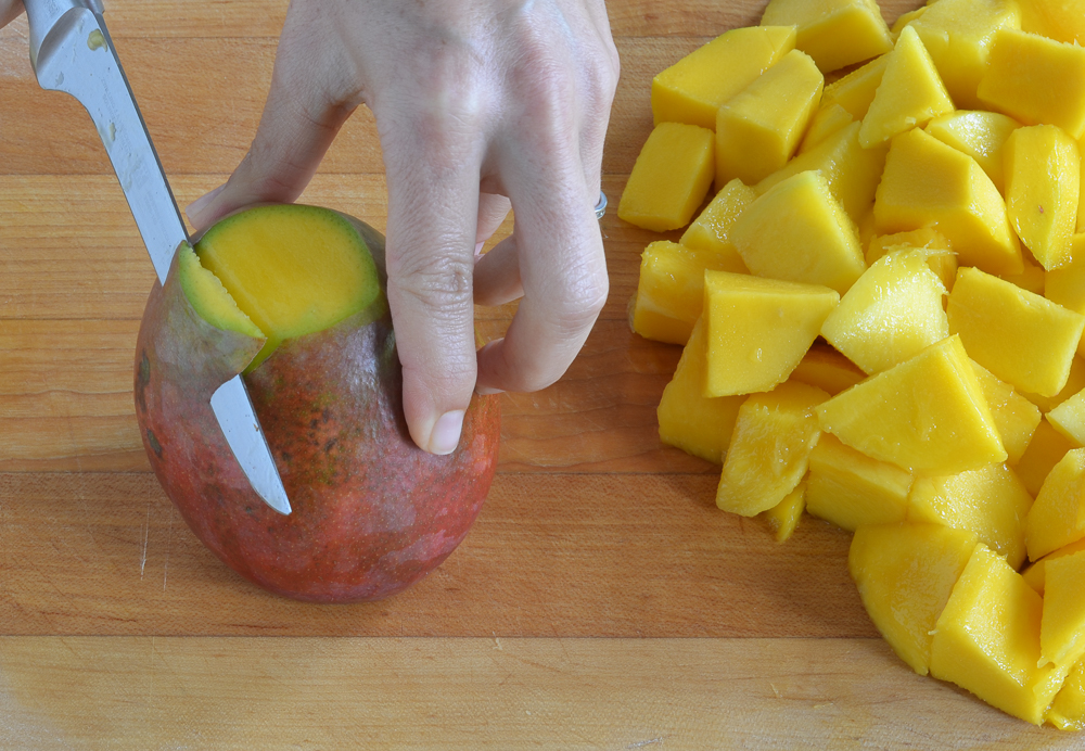 How To Cut A Mango The Safe And Easy Way How To Cut A Mango The Safe And Easy Way
