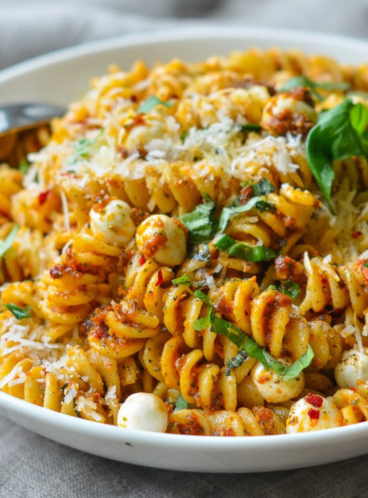 Easy Fusilli Alla Caprese – Fresh, Flavorful & Ready in Minutes
