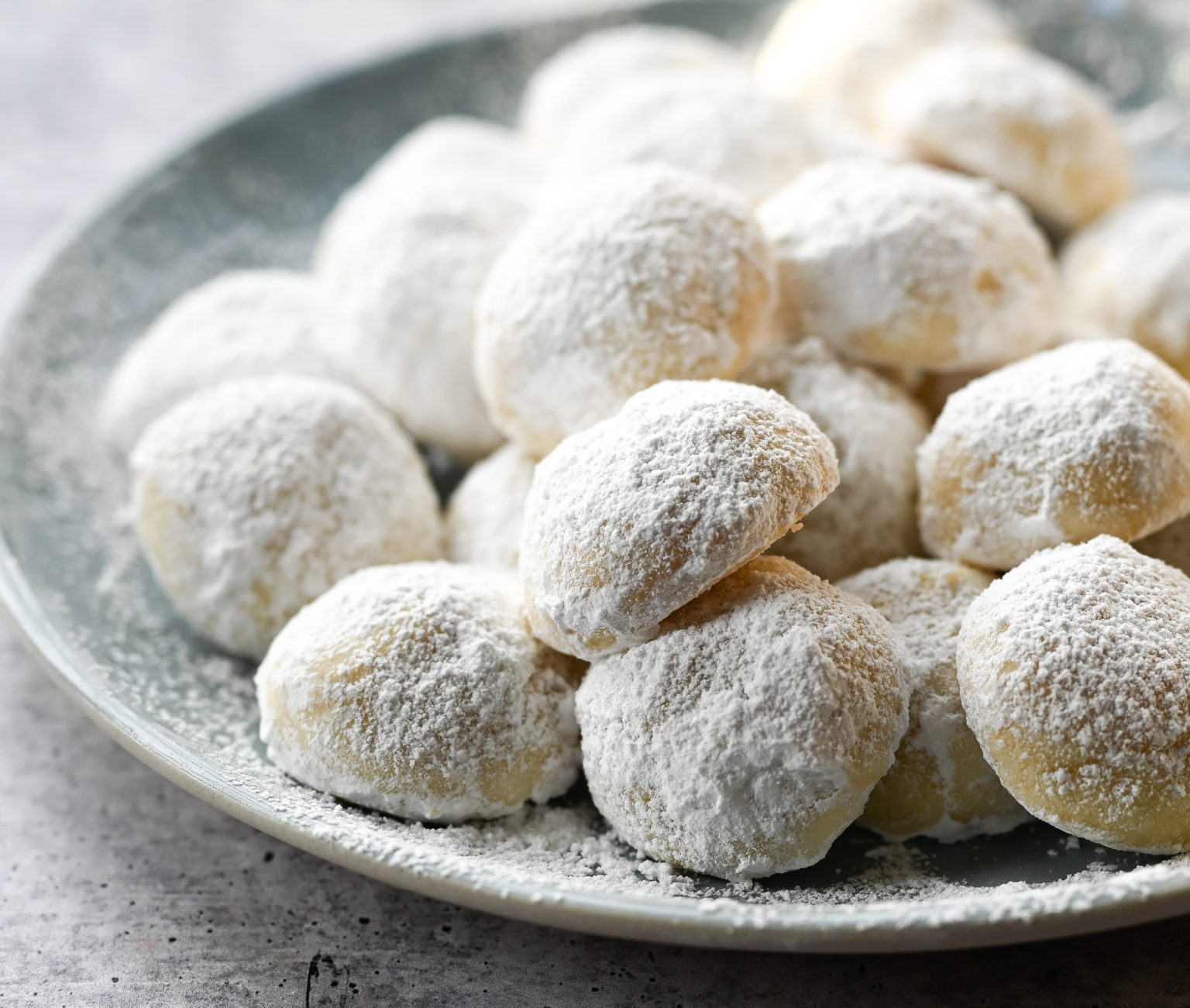 Snowball Cookies Recipe (An Easy Holiday Favorite)